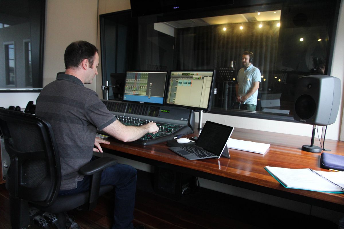 Andy Wells – Australian Voice Over Artist – Voice Over Artist for Radio ...